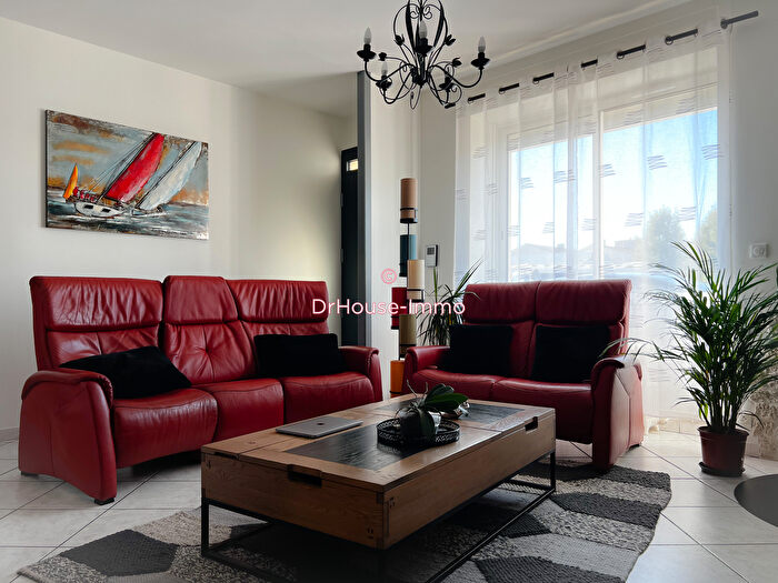 Maison à vendre - Luçon - 9 pièces - 5 chambres