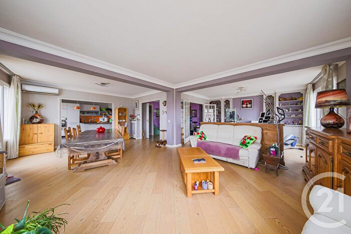 Grenoble, Eaux-Claires, Mistral : Appartement 5 pièces à vendre