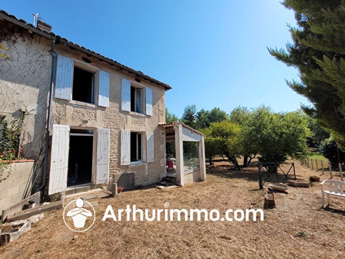 Maison 3 pièces à vendre à Antezant-la-Chapelle