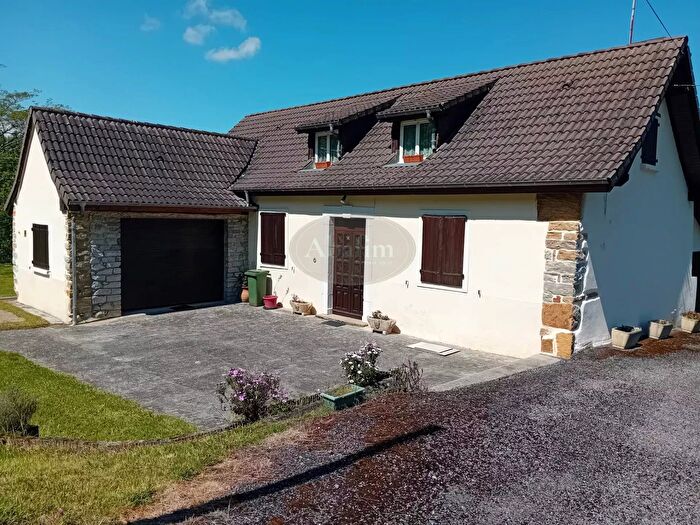 Maison à vendre - Lasseube - 5 pièces - 3 chambres