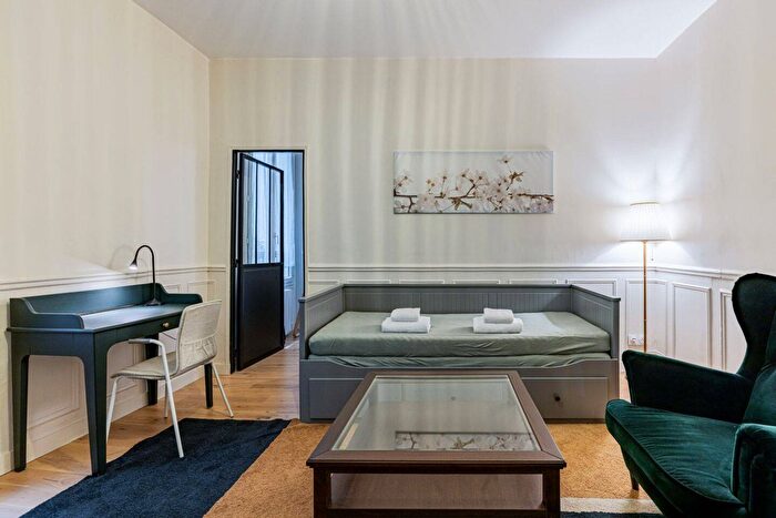 Appartement à louer - Europe, Paris ème arrondissement - 2 pièces - 1 chambre