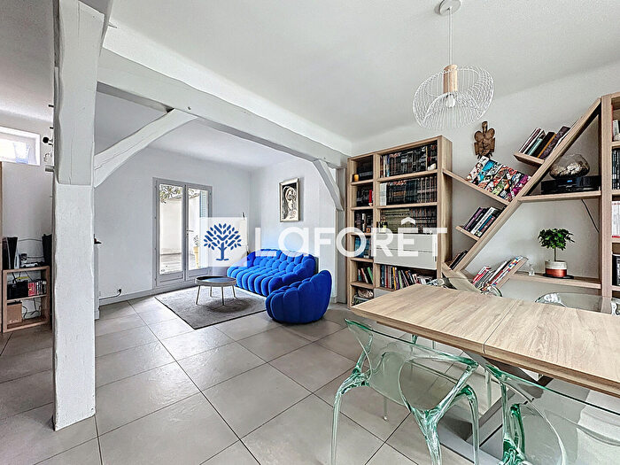 Maison à vendre - Saint-Nom-la-Bretèche - 6 pièces - 4 chambres