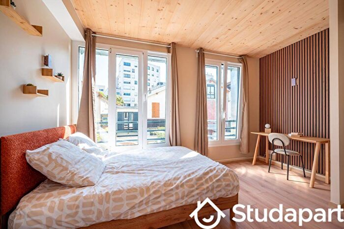 Appartement à louer - Ivry Port Centre, Ivry-sur-Seine - 1 pièce - 1 chambre