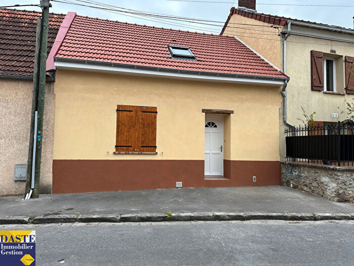 Maison à louer - Pontault-Combault, Mairie, Rouxel - 3 pièces - 2 chambres