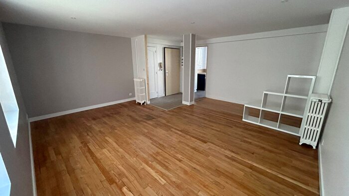 Appartement à louer - Leon Blum-La Raye Dieu, Clermont-Ferrand - 3 pièces - 2 chambres