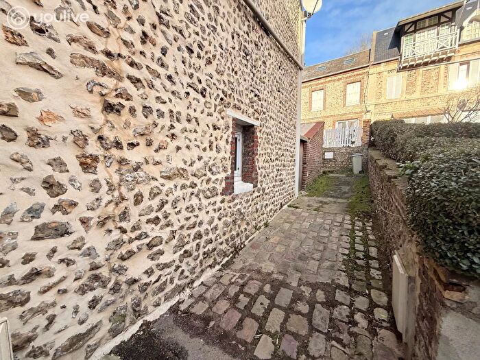 Maison à vendre - Yport - 8 pièces - 5 chambres