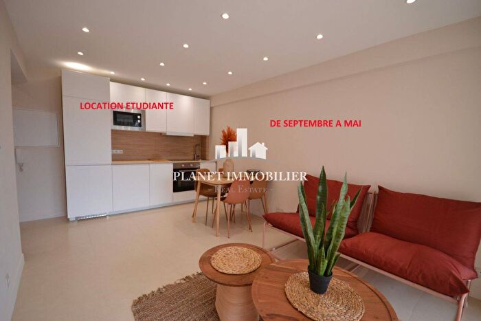 Appartement à louer - Antibes - 3 pièces - 2 chambres