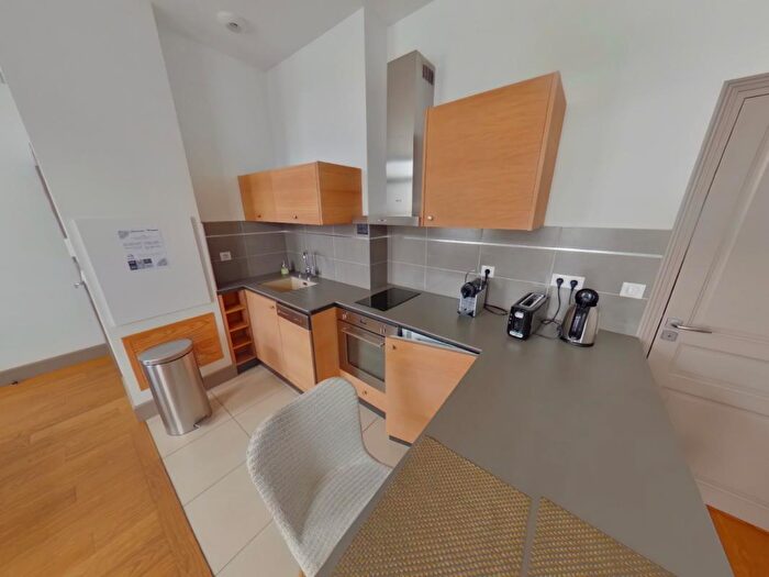 Appartement à louer - Tours, Lakanal, Strasbourg - 1 pièce
