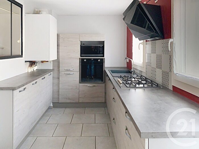 Maison à vendre - Saint-Jean-de-la-Ruelle, Trois Fontaines, Petite Espère, Clémenceau - 4 pièces - 3 chambres