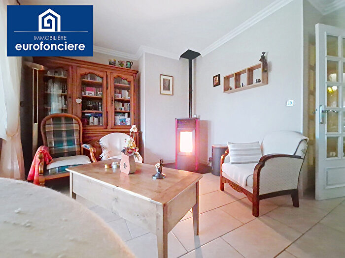 Maison à vendre - Saint-Lyé - 6 pièces - 4 chambres