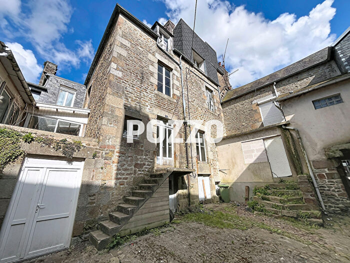 Villedieu-les-Poêles - Maison 11 pièces à vendre