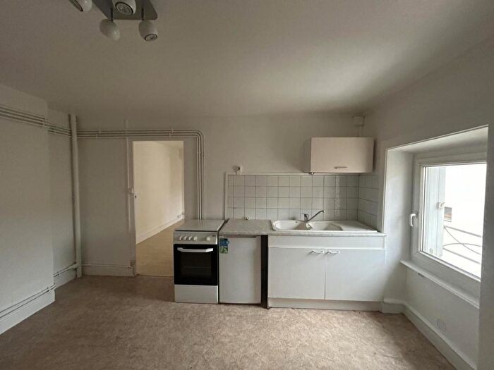 Appartement à louer - Montbrison, Centre-ville - 3 pièces - 1 chambre