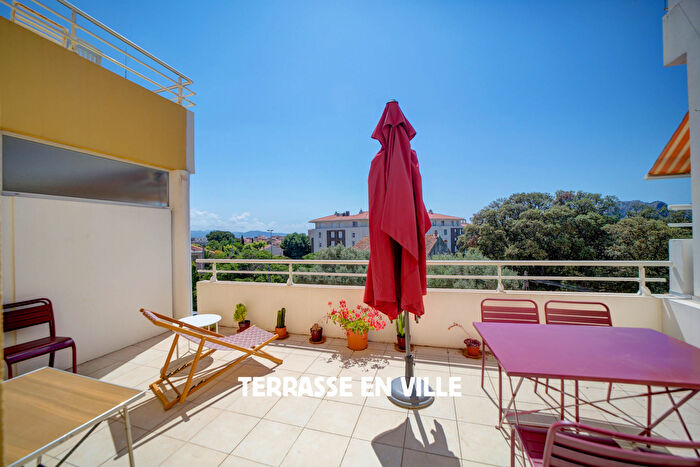 Appartement à vendre - La Ciotat, Groupède, Le Pin de la Fade, Saint-Loup - 3 pièces - 2 chambres