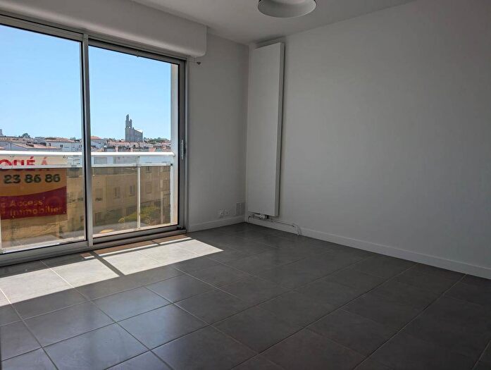 Centre Ville, Royan : Appartement 2 pièces à louer