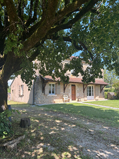 Maison 13 pièces à Miers, à vendre