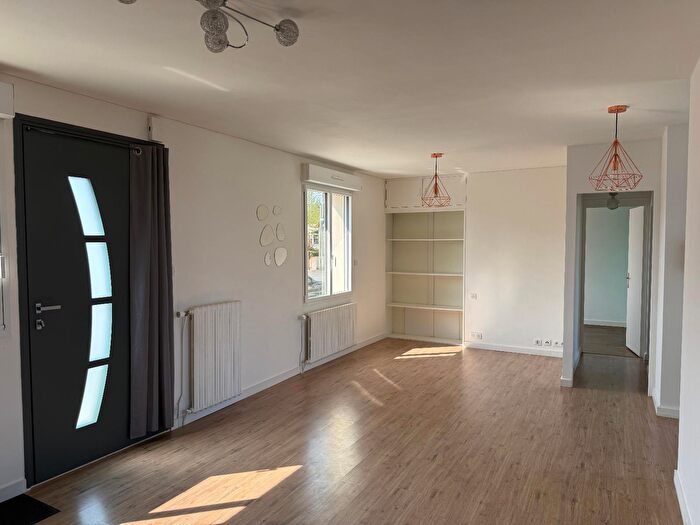 Maison à louer - Les Herbiers, Centre-ville, Le Grand Fief - 4 pièces - 3 chambres