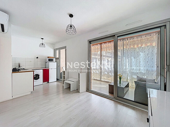 Appartement à louer - Vallauris, Les Mauruches - 1 pièce