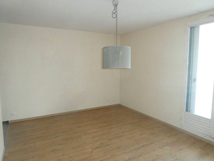 Appartement à louer - Cigogne, Orléans - 1 pièce