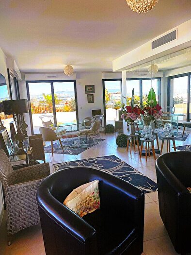 Appartement à louer - La Joliette, Marseille ème arrondissement - 3 pièces - 2 chambres