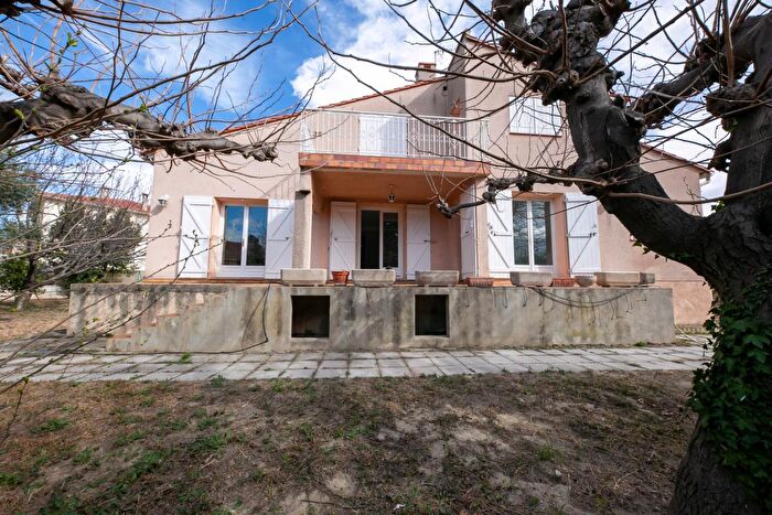 Maisons à vendre et appartements à louer - 1