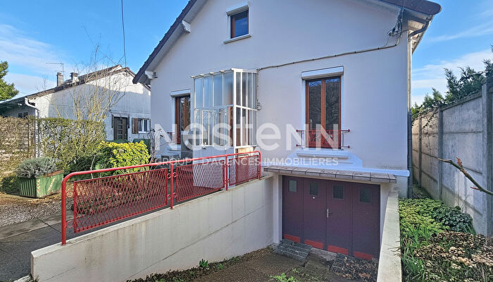 Maison à vendre - Chilly-Mazarin, Centre-ville - 5 pièces - 3 chambres