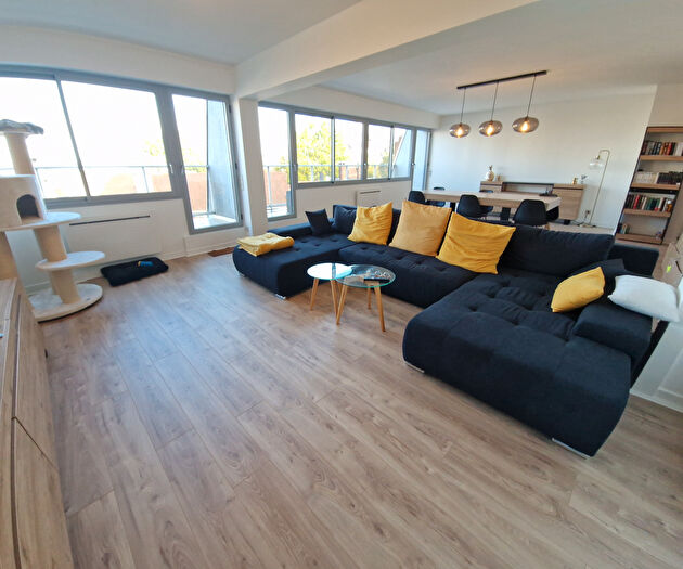 Appartement à vendre - Béthune, Centre-ville - 4 pièces - 3 chambres