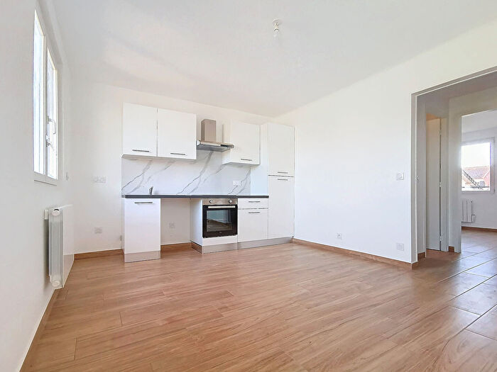 Ormesson-sur-Marne : Appartement 2 pièces à louer