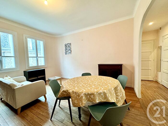 Appartement à louer - Rodez, Amphithéatre - 3 pièces - 2 chambres