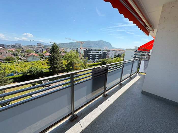 Appartement 4 pièces à Ambilly, à vendre
