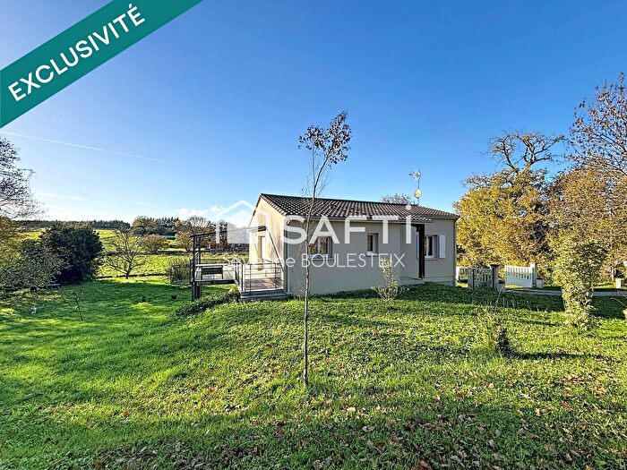 Maison à vendre - Hiersac - 6 pièces - 3 chambres