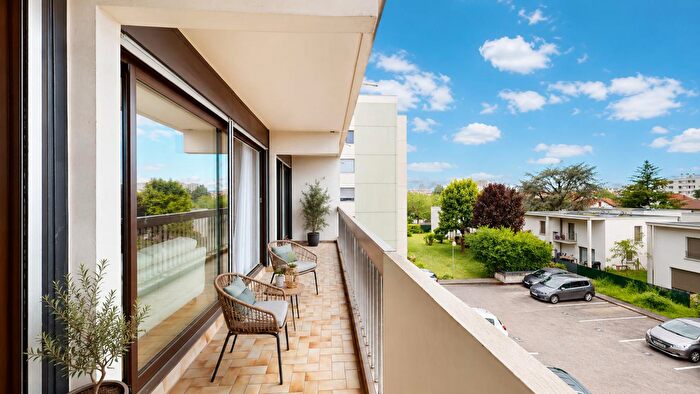 Lyon 8ème, La Plaine, Santy : Appartement 3 pièces à vendre