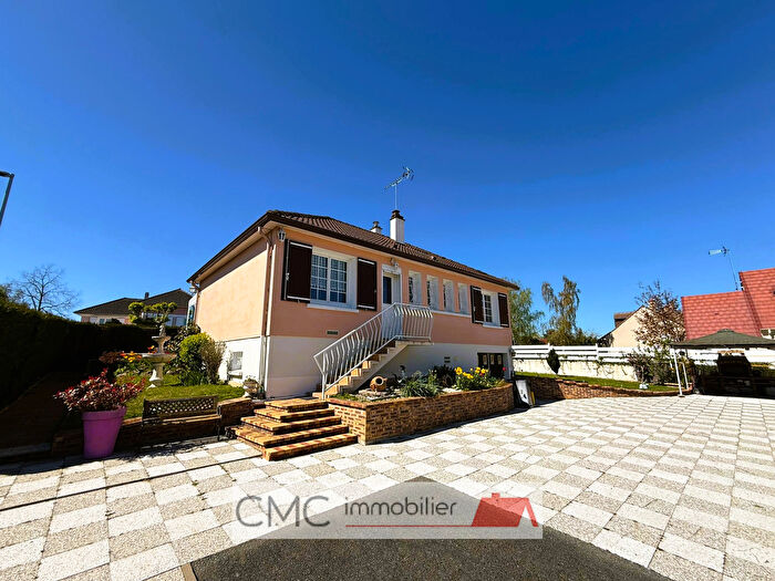 Maison 4 pièces à vendre à Barjouville