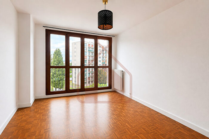 Villejuif, Zola, Lion d'Or : Appartement 2 pièces à louer