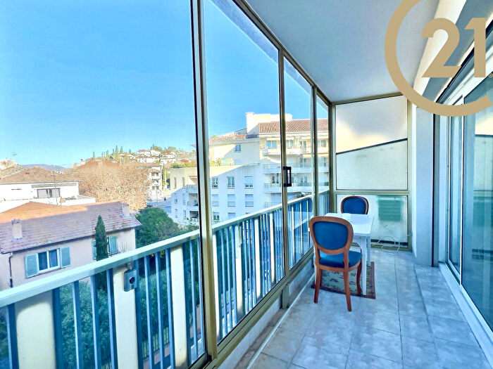 Appartement à vendre - Saint-Raphaël - 3 pièces - 2 chambres