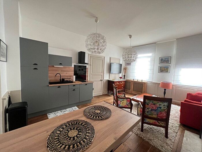 Appartement à louer - Saint Ausone-Saint Martin-Saint Gelais, Angoulême - 3 pièces - 1 chambre