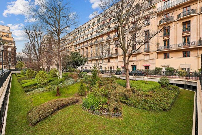 Appartement à louer - Auteuil Nord, Paris ème arrondissement - 1 pièce