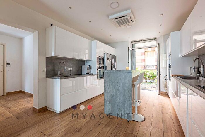 Appartement à vendre - Neuilly-sur-Seine, Plaine des Sablons - 5 pièces - 3 chambres