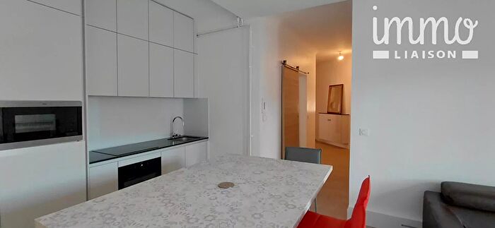 Appartement à louer - Chambéry, Centre-ville - 3 pièces - 2 chambres