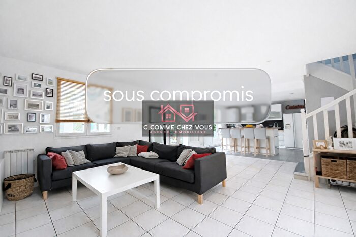 Maison à vendre - Ozoir-la-Ferrière - 5 pièces - 4 chambres