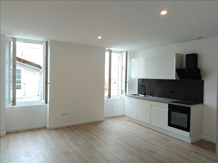 Appartement à louer - Ribérac - 2 pièces - 1 chambre