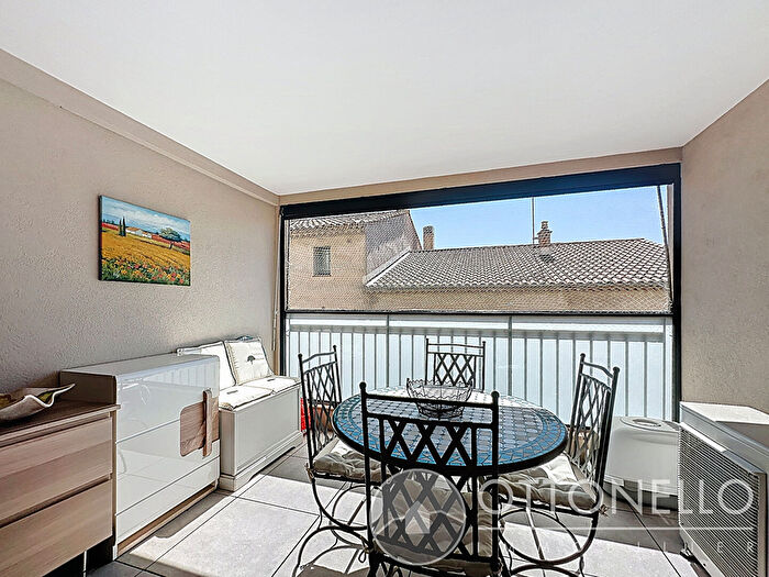 Appartement à vendre - Roquebrune-sur-Argens, Village - 3 pièces - 2 chambres