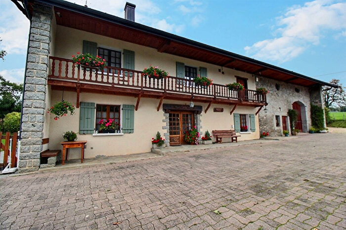 Maison à vendre - Etaux - 12 pièces - 6 chambres