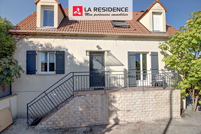 Maison 7 pièces à Les Mureaux, Route de Verneuil, Aérodrome, à vendre