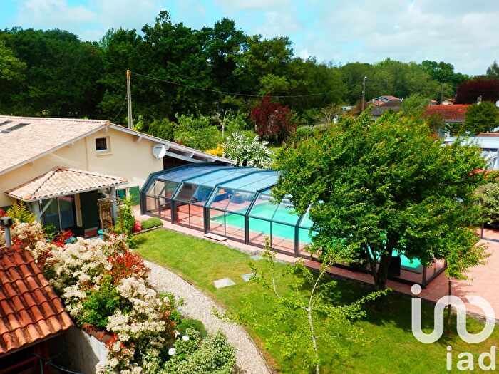 Maison à vendre - Saint-Vivien-de-Médoc - 6 pièces - 5 chambres