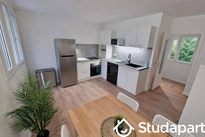 Appartement à louer - Allies-Clos dOr, Grenoble - 1 pièce - 1 chambre