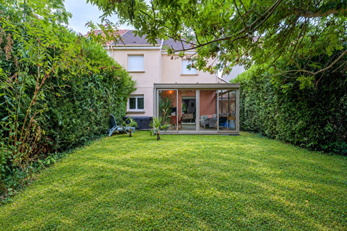 Chennevières-sur-Marne, La Maillarde : Maison 6 pièces à vendre