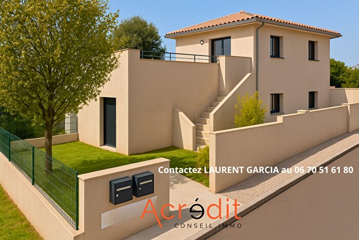 Appartement à vendre - Vailhauquès - 4 pièces - 3 chambres