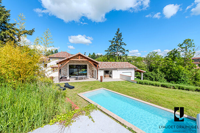Maison 6 pièces à vendre à Néronde