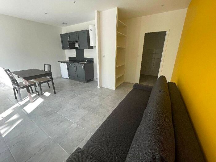 Appartement 1 pièce à louer - Bellevue-Solaure, Saint-Étienne