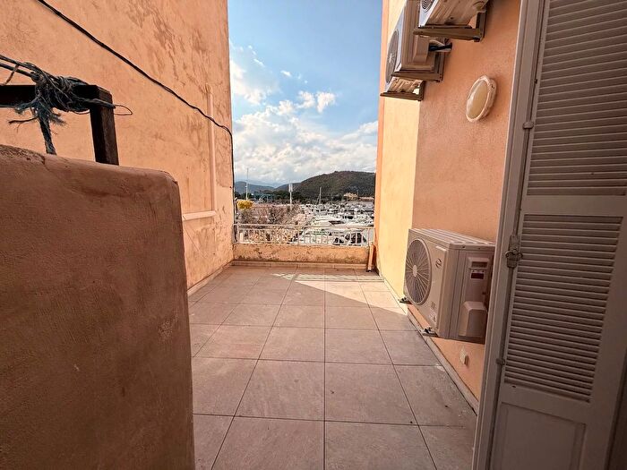 Appartement à louer - Saint-Florent - 3 pièces - 2 chambres